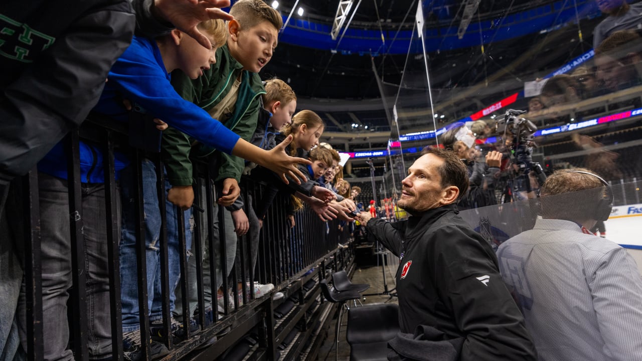Elias proud to see Devils in native Czechia for Global Series | NHL.com