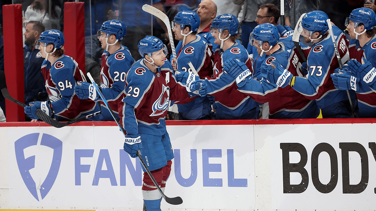 MacKinnon ties game with PPG | NHL.com