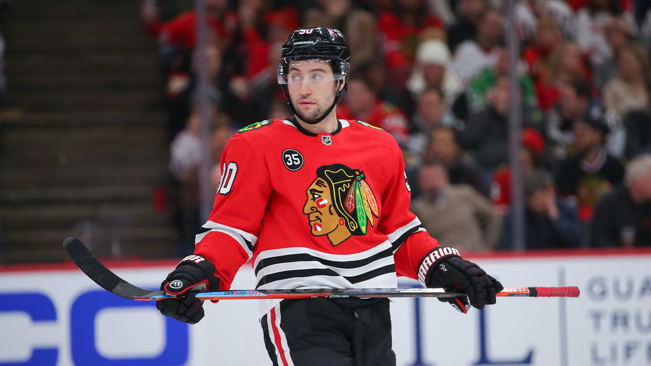 Johnson of Blackhawks thankful for Eichel's help with disk surgery ...