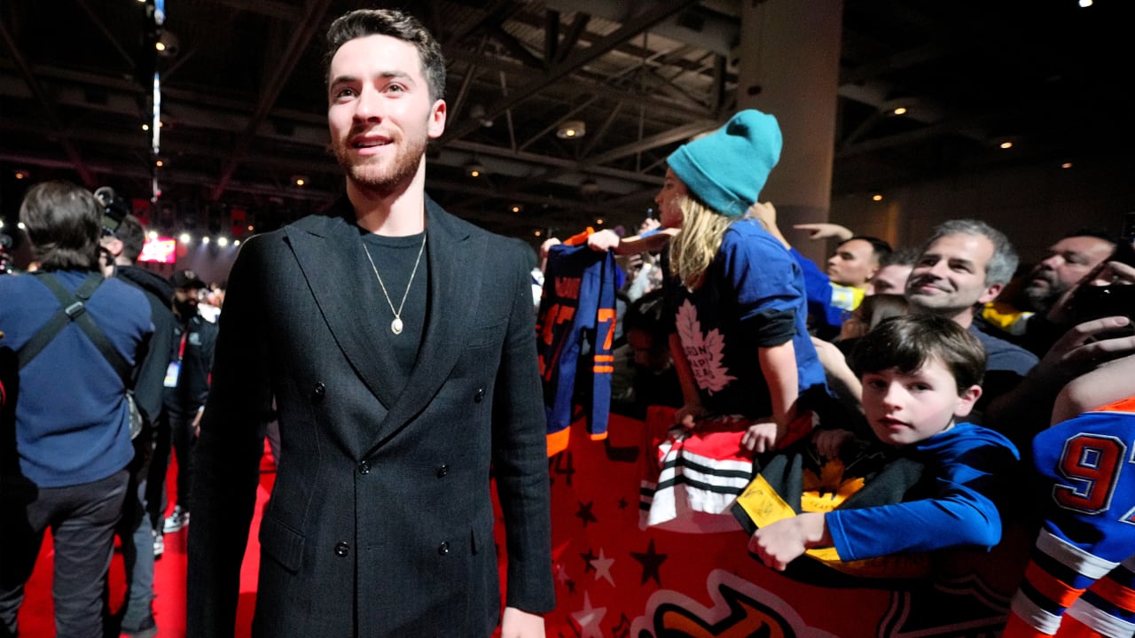 Swayman Soaks Up First All-Star Appearance | Boston Bruins