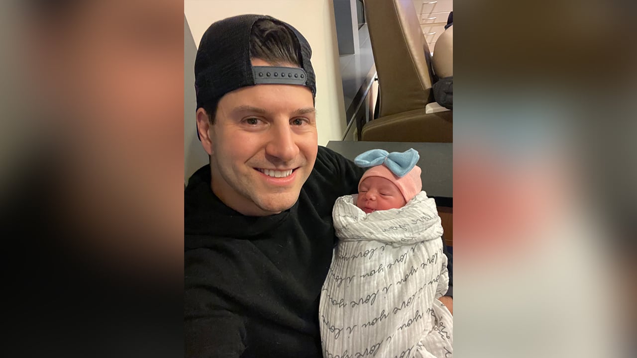 BLOG: Davidson Announces Birth of Baby Girl | Chicago Blackhawks