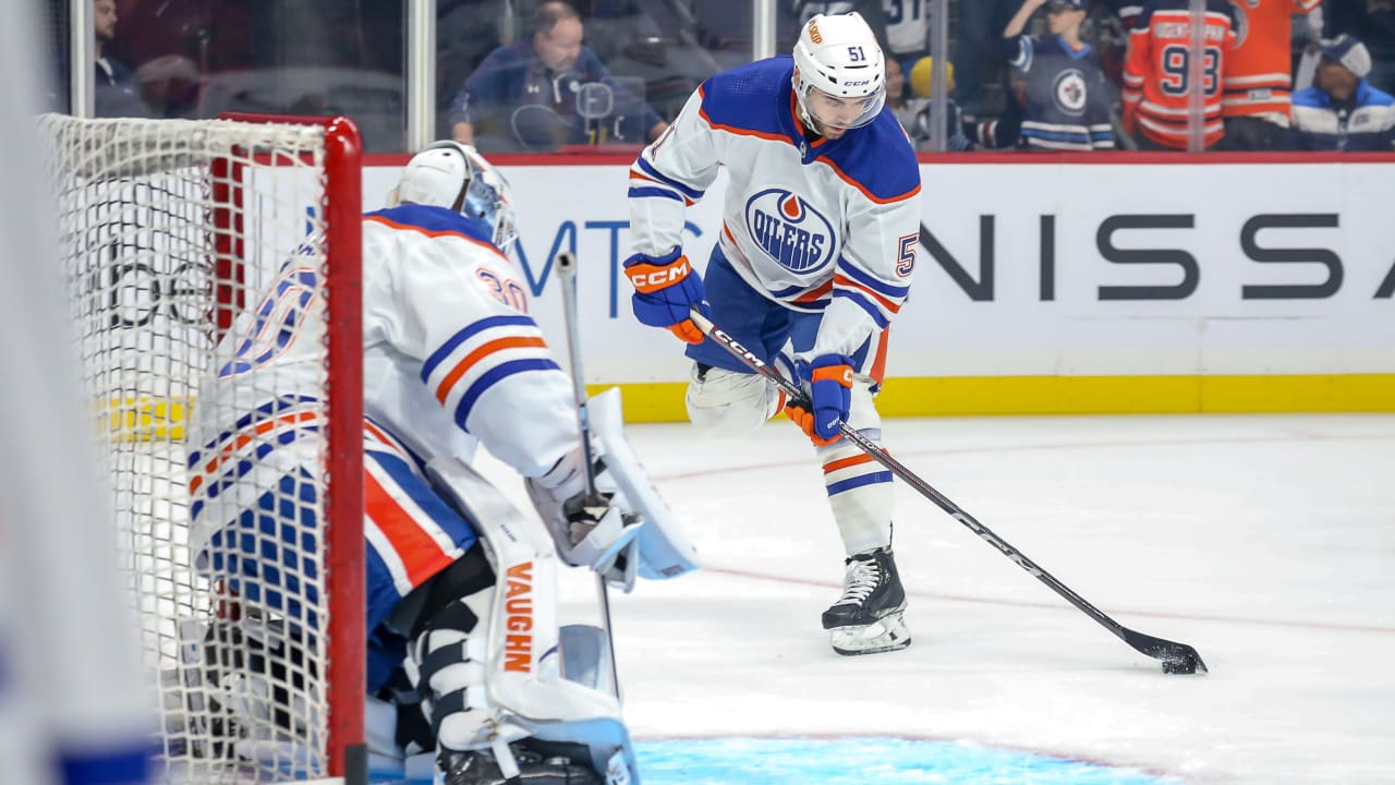 GALLERY: Oilers at Jets | Edmonton Oilers