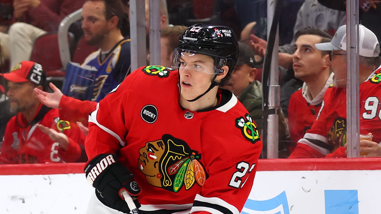 Reichel punktet bei Comeback für Blackhawks | NHL.com/de