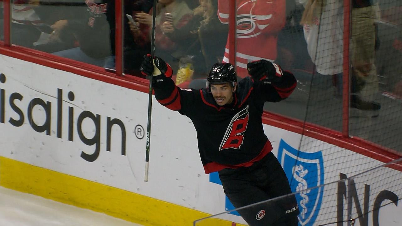 Martinook a jeho první hattrick | Carolina Hurricanes