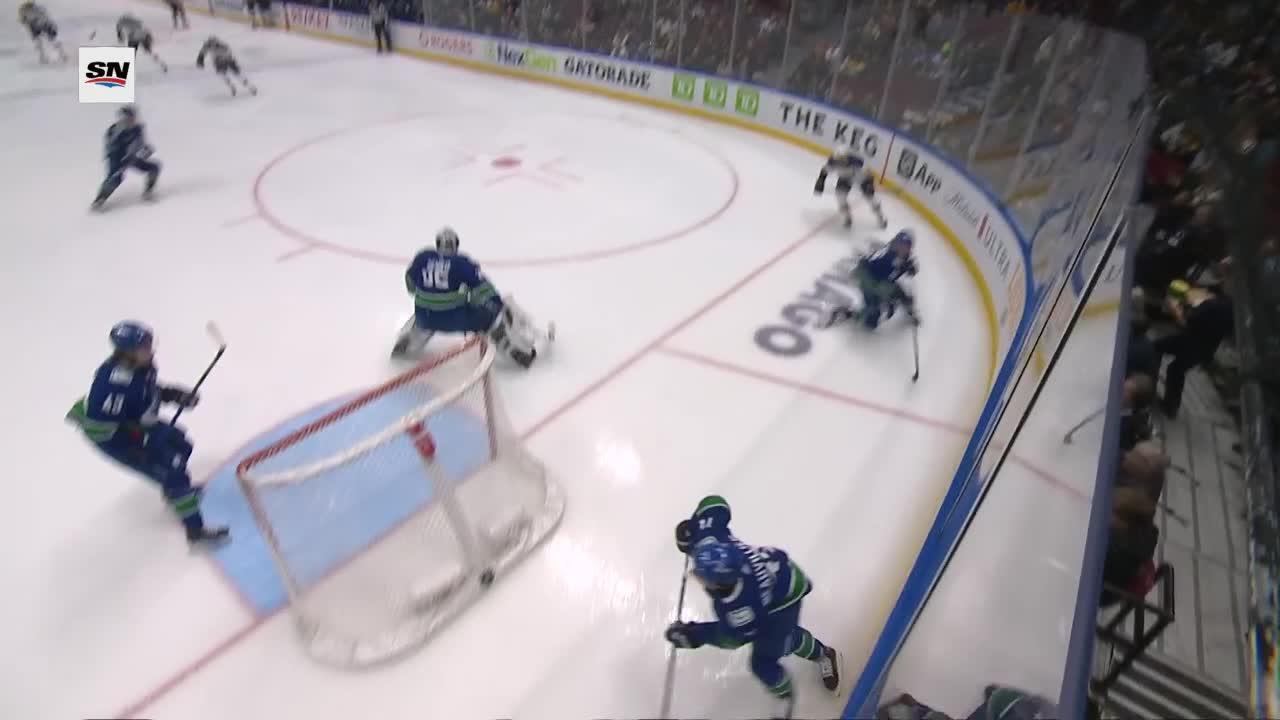 Thatcher Demko with a Spectacular Goalie Save from Vancouver Canucks vs ...