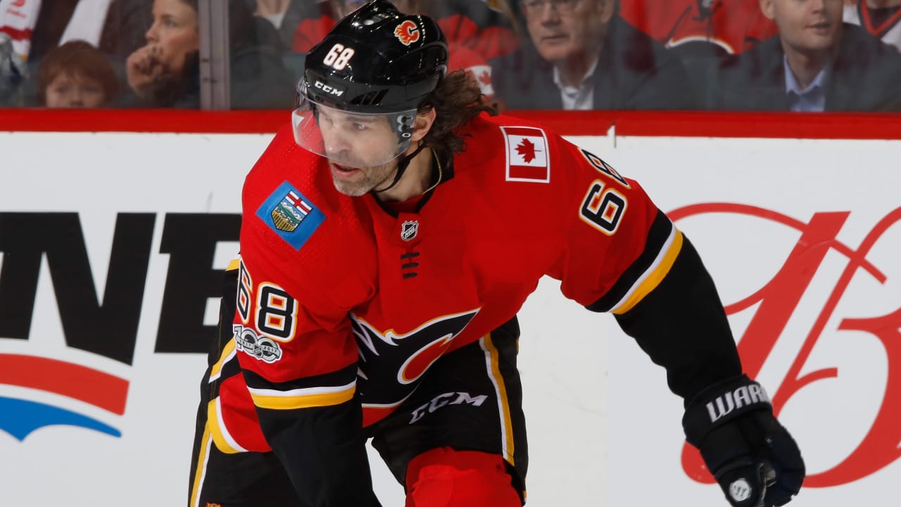 JAGR RETURNS TO THE LINEUP | Calgary Flames