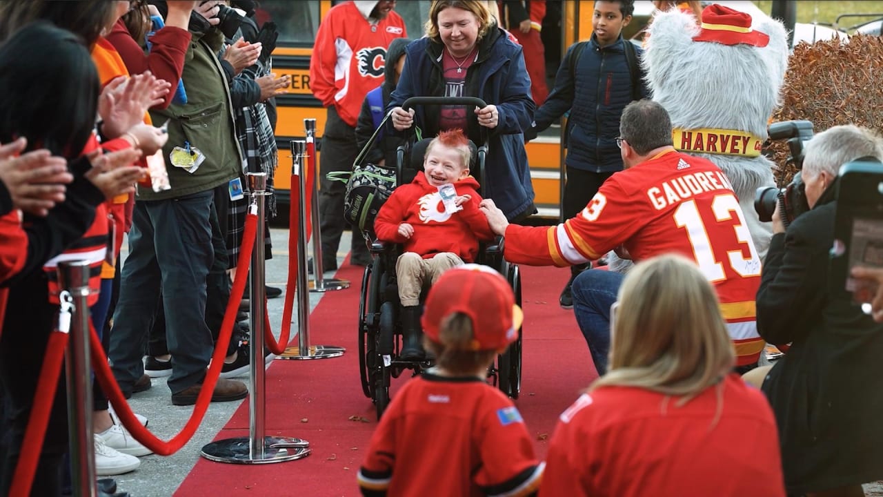 Red Carpet Arrivals | Calgary Flames