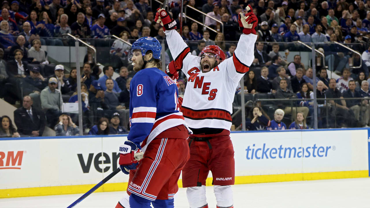 Martinook extends the lead | NHL.com