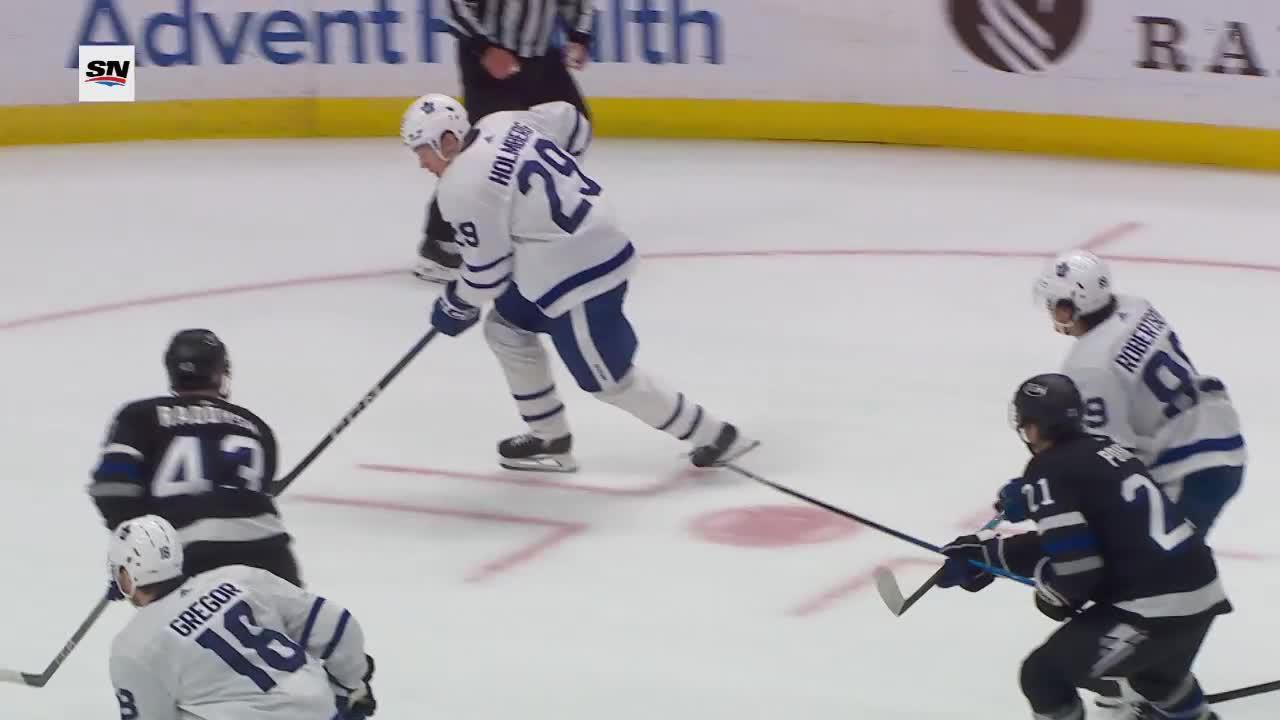 TOR@TBL: Holmberg scores goal against Matt Tomkins | Toronto Maple Leafs