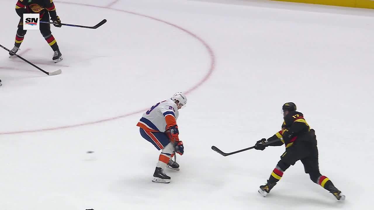 O'Connor redirige la rondelle | LNH.com