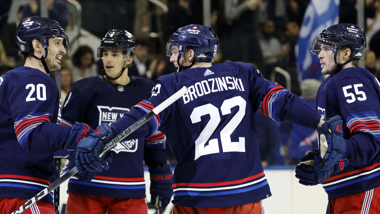 Brodzinski buries a stinger | NHL.com