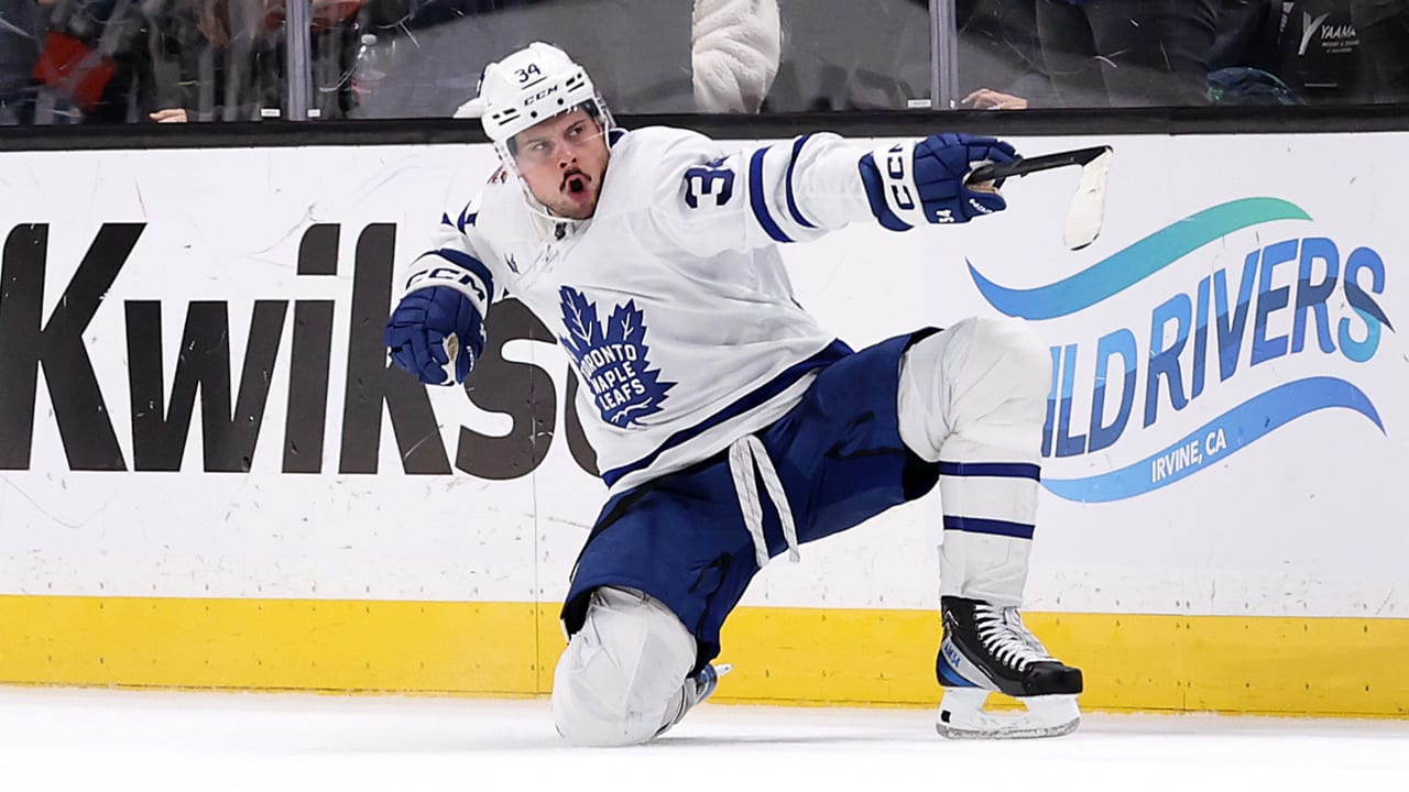 Matthews seizes moment for 8th consecutive 30-goal season with Maple ...