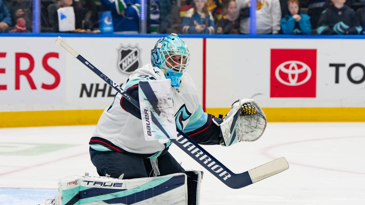 SEA@VAN: Daccord with a great save against Jake DeBrusk | NHL.com