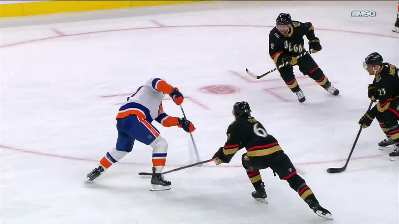 Lee hammers dish home | New York Islanders