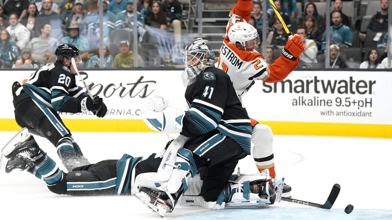 Lundestrom Delivers Go-Ahead Goal | Anaheim Ducks