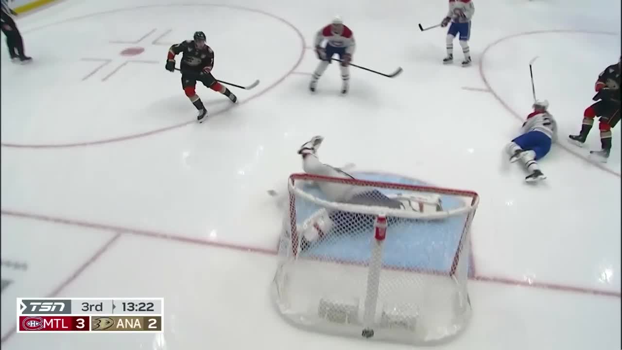 Montembeault flashes glove | NHL.com