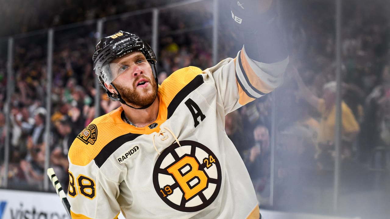 Une nouvelle approche pour Pastrnak, mais le même succès | LNH.com