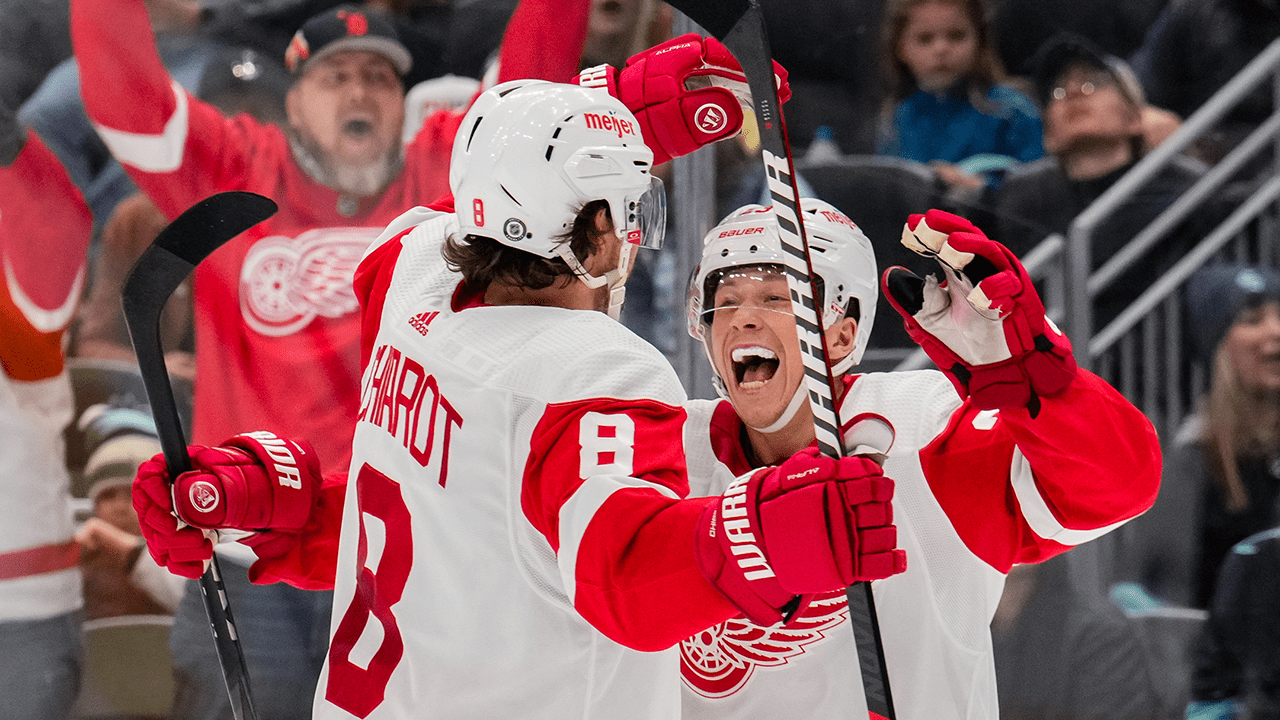 Larkin feeds Chiarot for OT winner | NHL.com