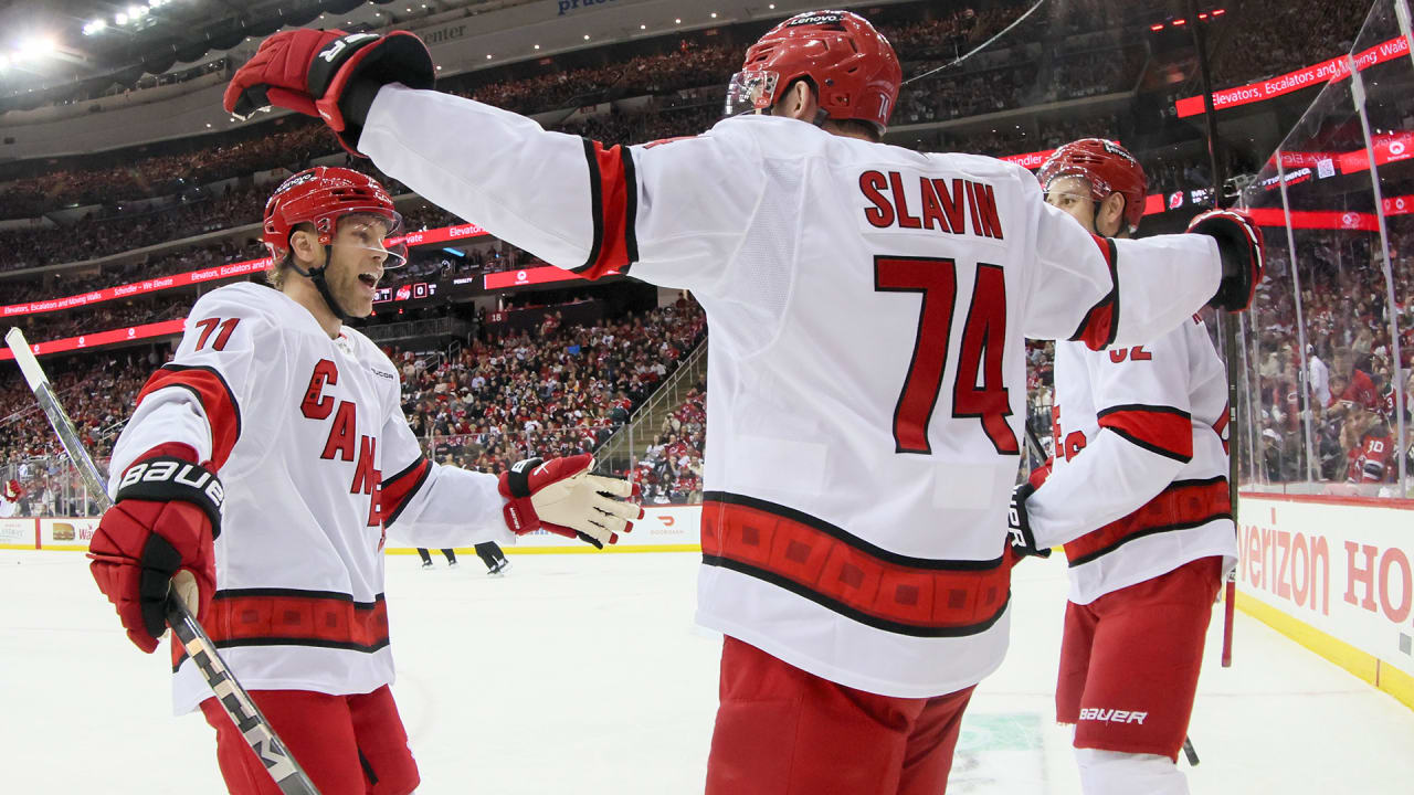 Slavinova trefa z úhlu | NHL.com/cs