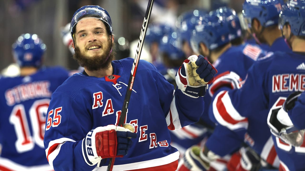 Rangers : Contrat d'un an pour Ryan Lindgren | LNH.com