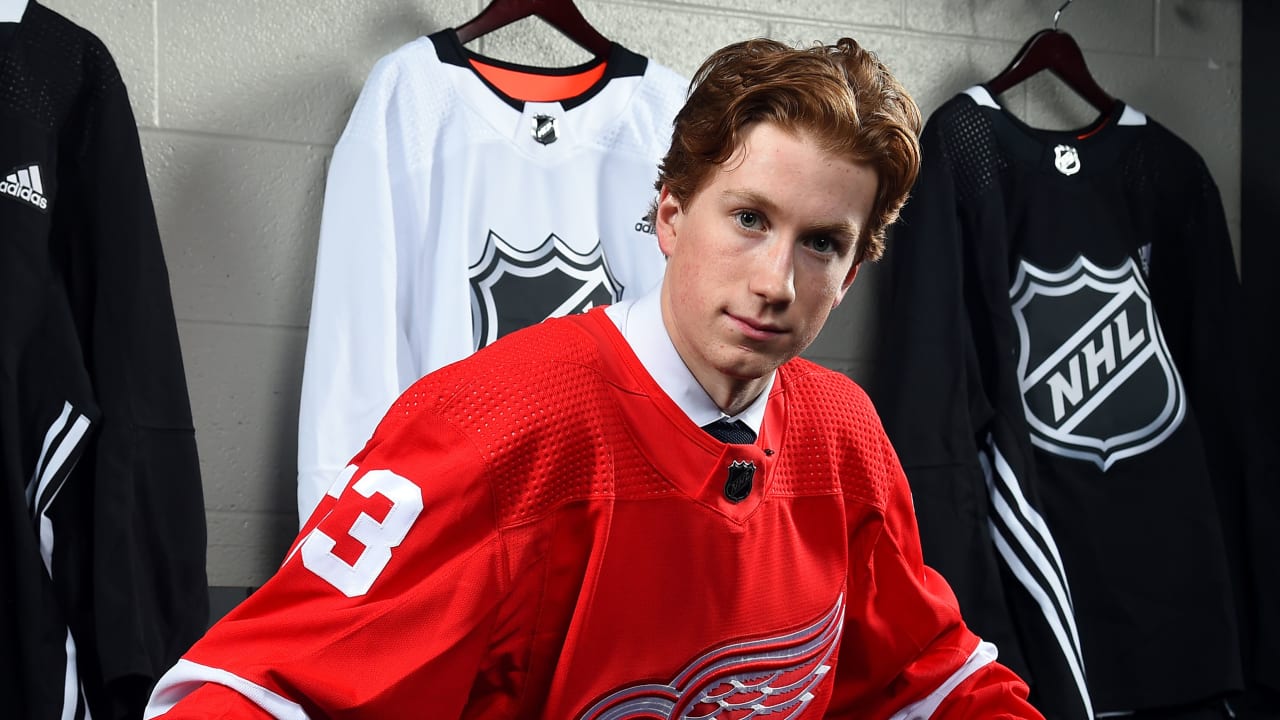 Des éloges de Bedard pour l'espoir des Red Wings Nate Danielson | LNH.com