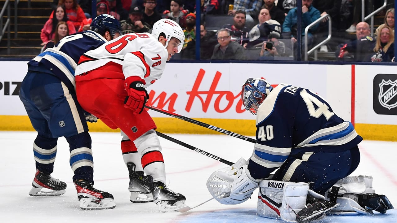 Skjei's spectacular one-handed goal | NHL.com