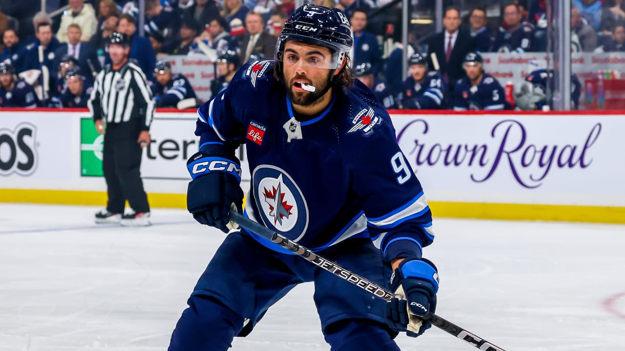 Iafallo fitting in, seeking big fish in Winnipeg with Jets | NHL.com