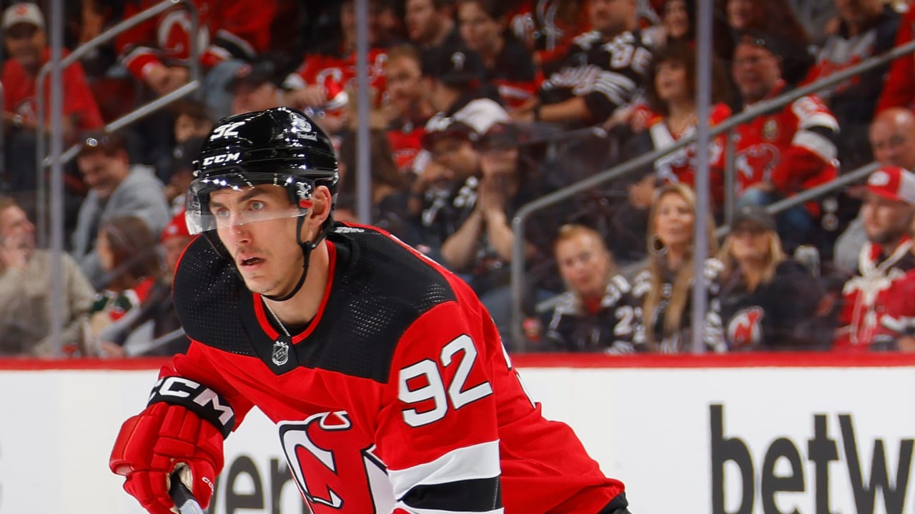Uzdravený Nosek už trénuje s Devils | NHL.com/cs