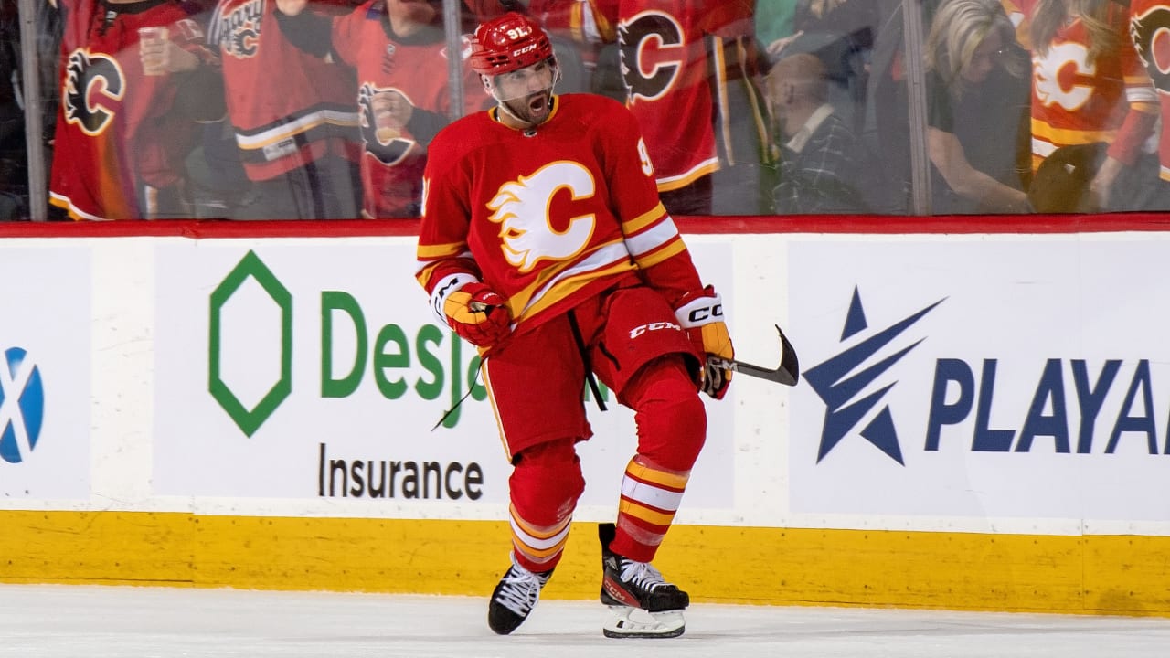 Kadri making rookie linemates feel at home with Flames | NHL.com