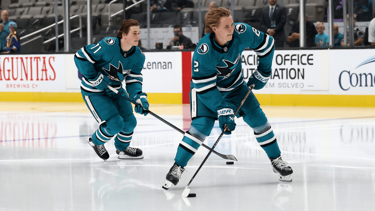 Celebrini et Smith, comme les deux doigts de la main | LNH.com