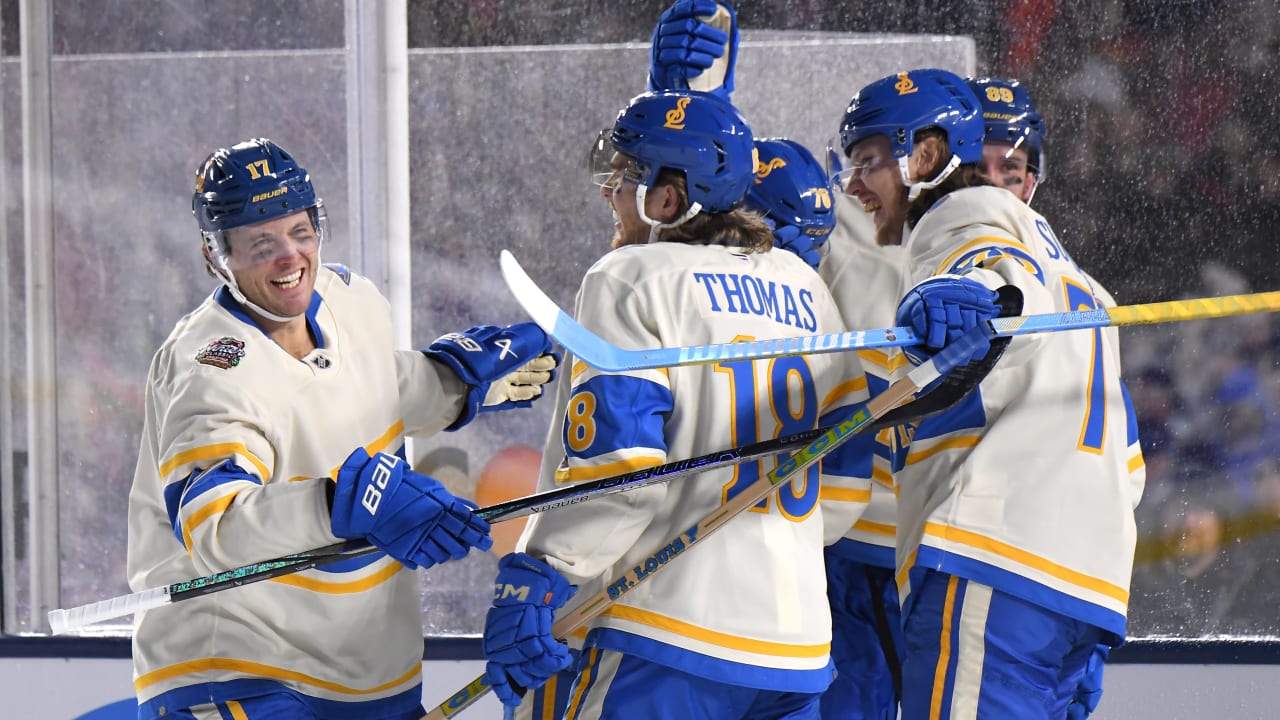 Fowler eröffnet Winter Classic im Powerplay | NHL.com/de