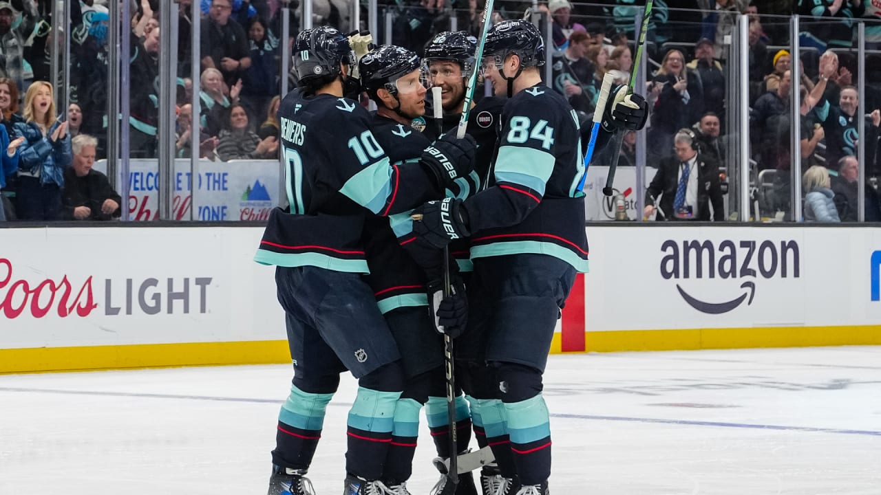 EDM@SEA: Schwartz scores goal against Calvin Pickard | NHL.com