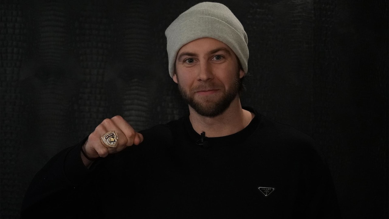 Stenlund receives Stanley Cup ring before facing old team | NHL.com