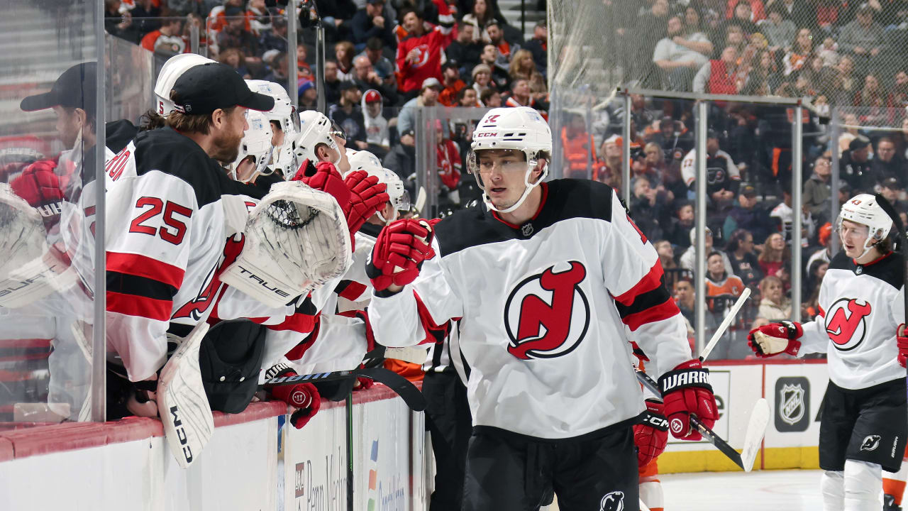 Glass scores in his Devils debut | NHL.com