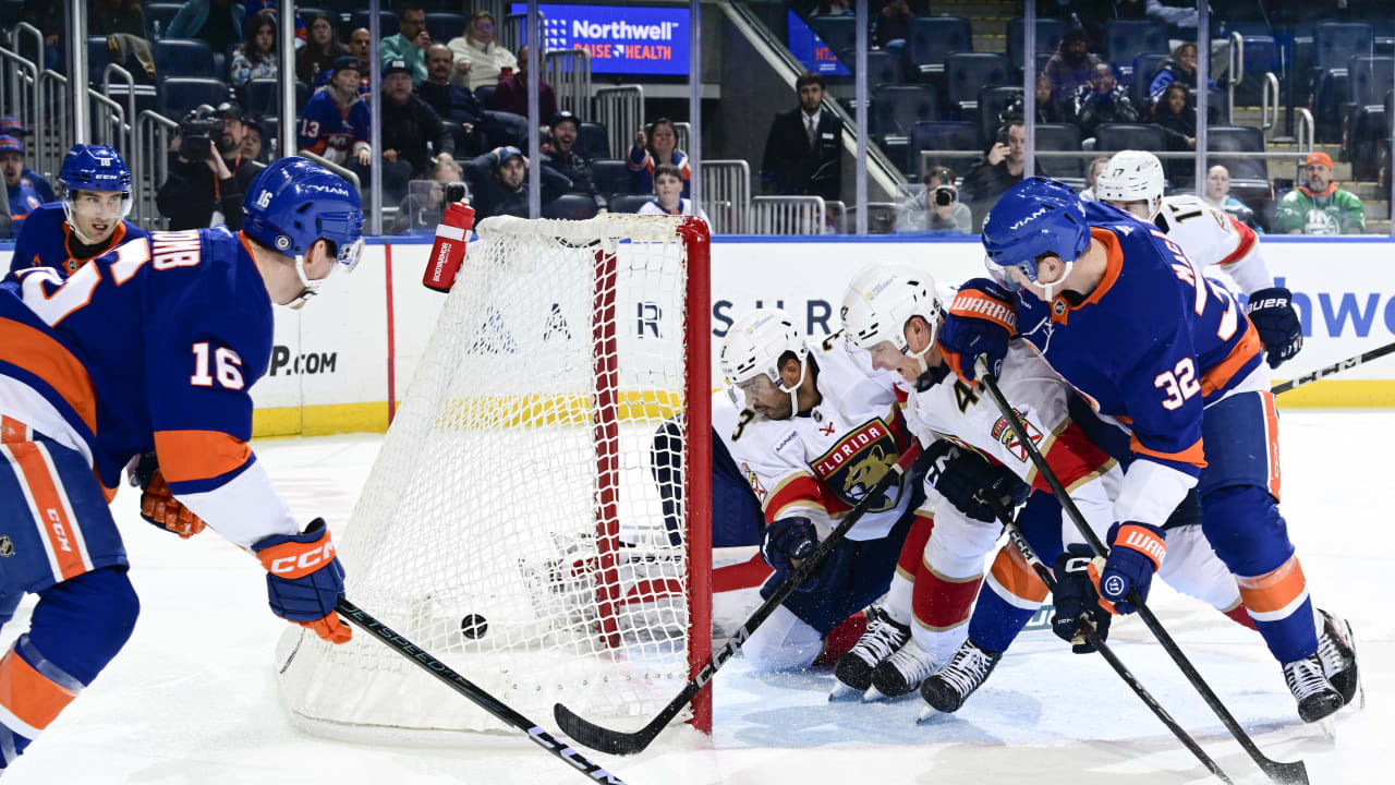 Gatcomb's sweet wraparound goal | NHL.com