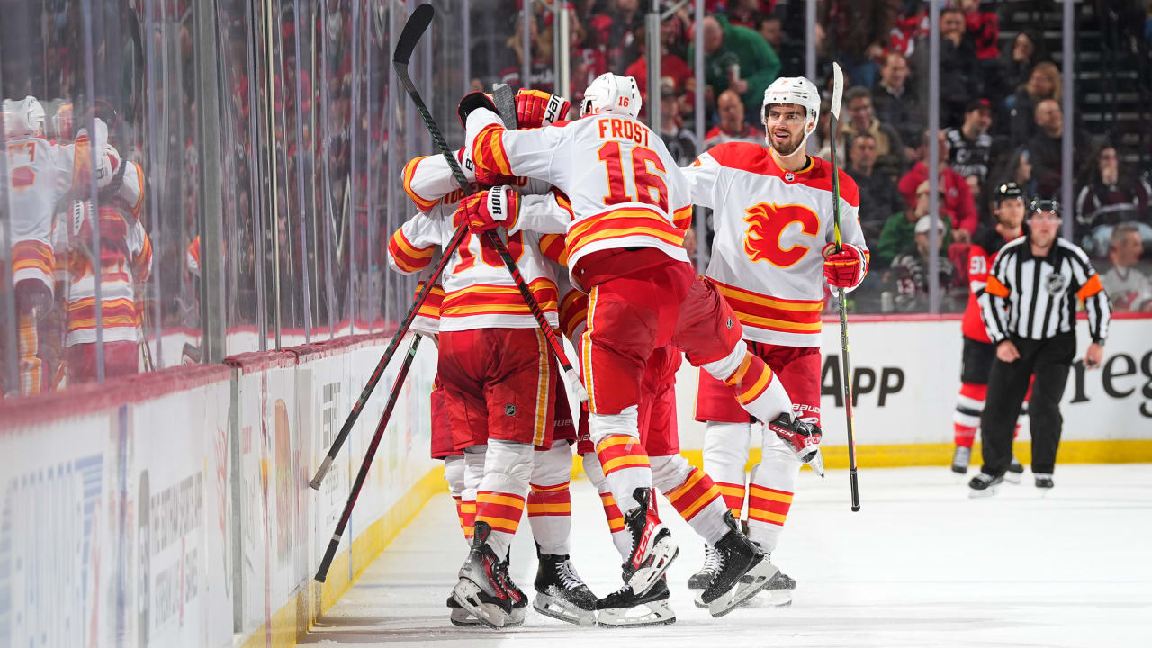 Flames score 4 in third, rally past Devils | NHL.com