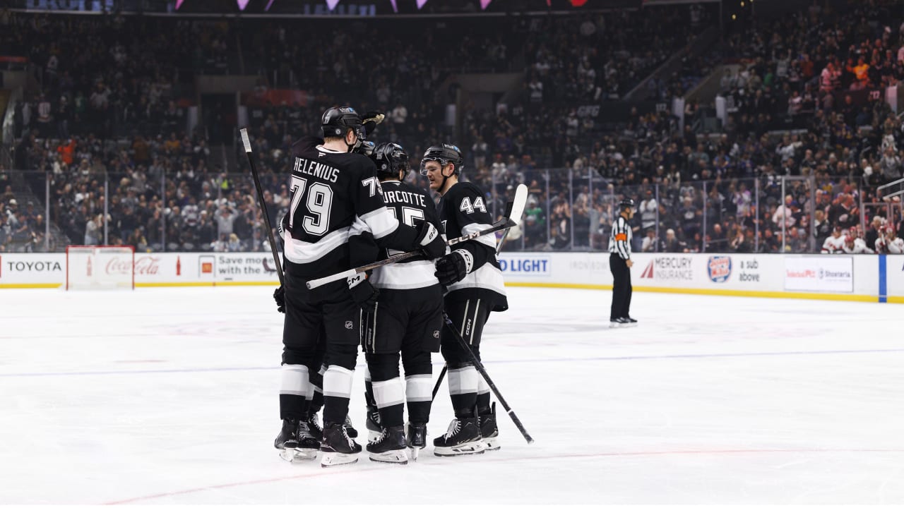 Kings score 7, end Hurricanes winning streak at 8 | NHL.com