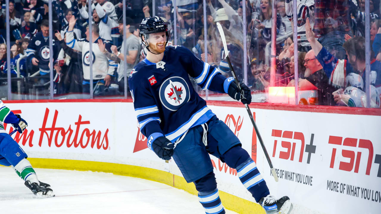 Connor ties it up | NHL.com