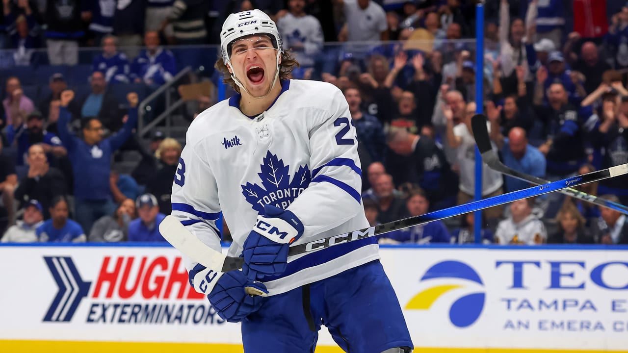 Maple Leafs : Six ans pour Matthew Knies | LNH.com