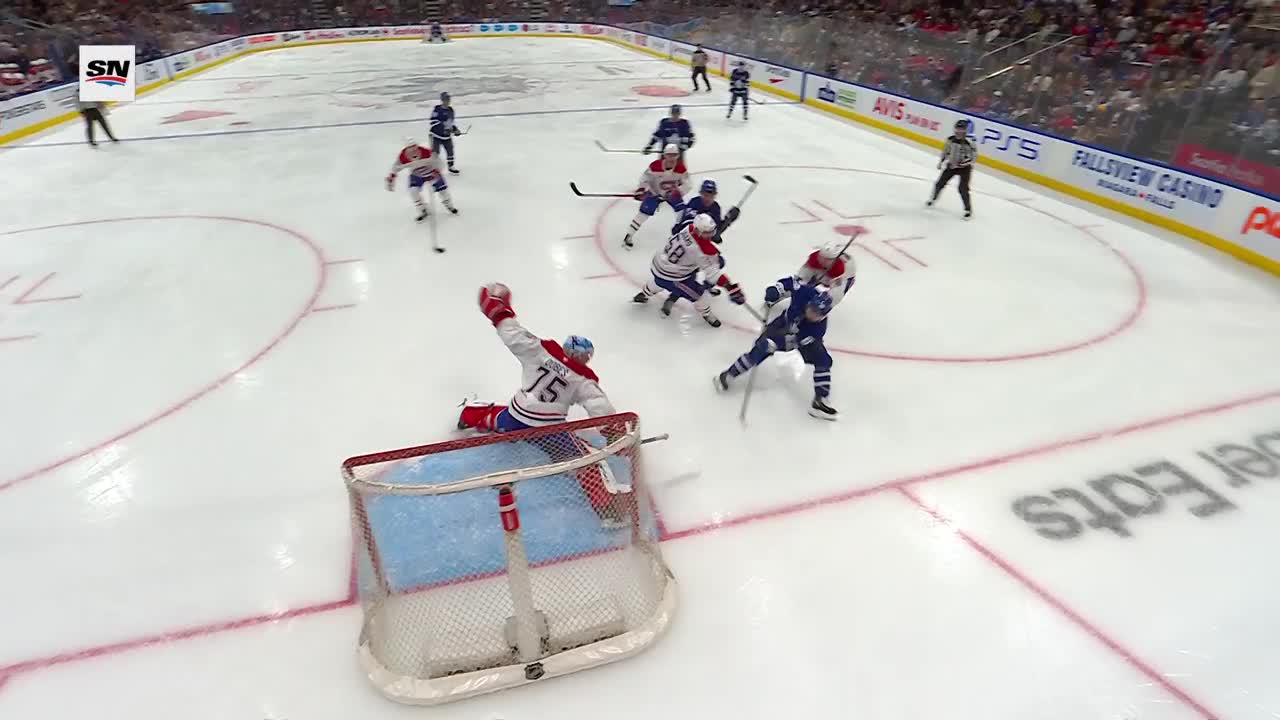 MTL@TOR: Dobes with a great save against Nicholas Robertson | NHL.com
