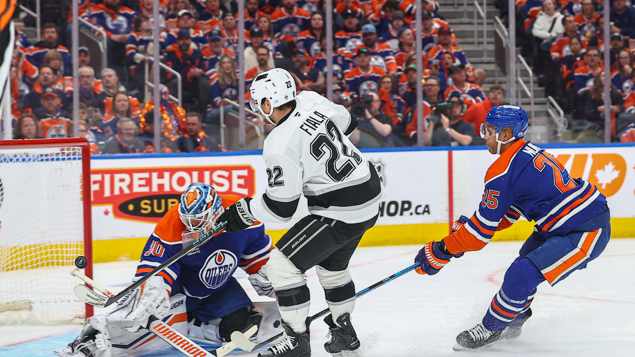 Fiala fires it in the backdoor | NHL.com