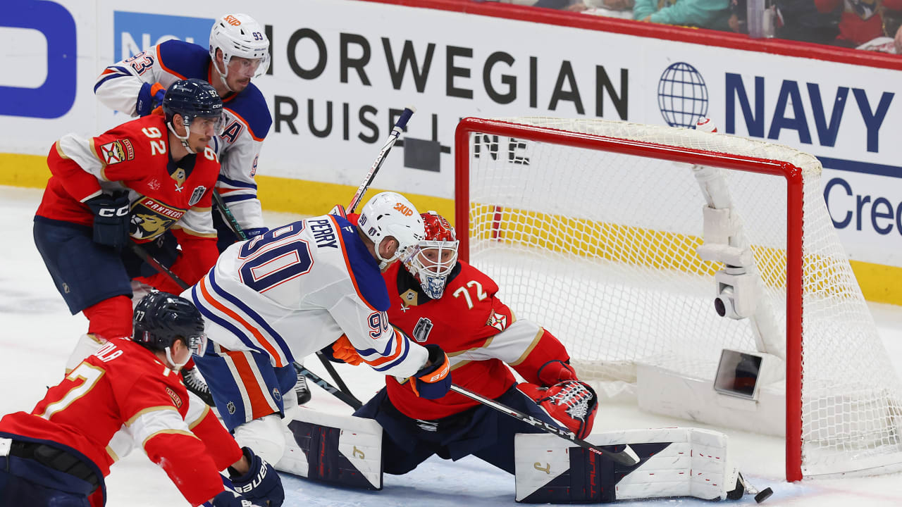 Bobrovsky makes skate save on Perry | NHL.com