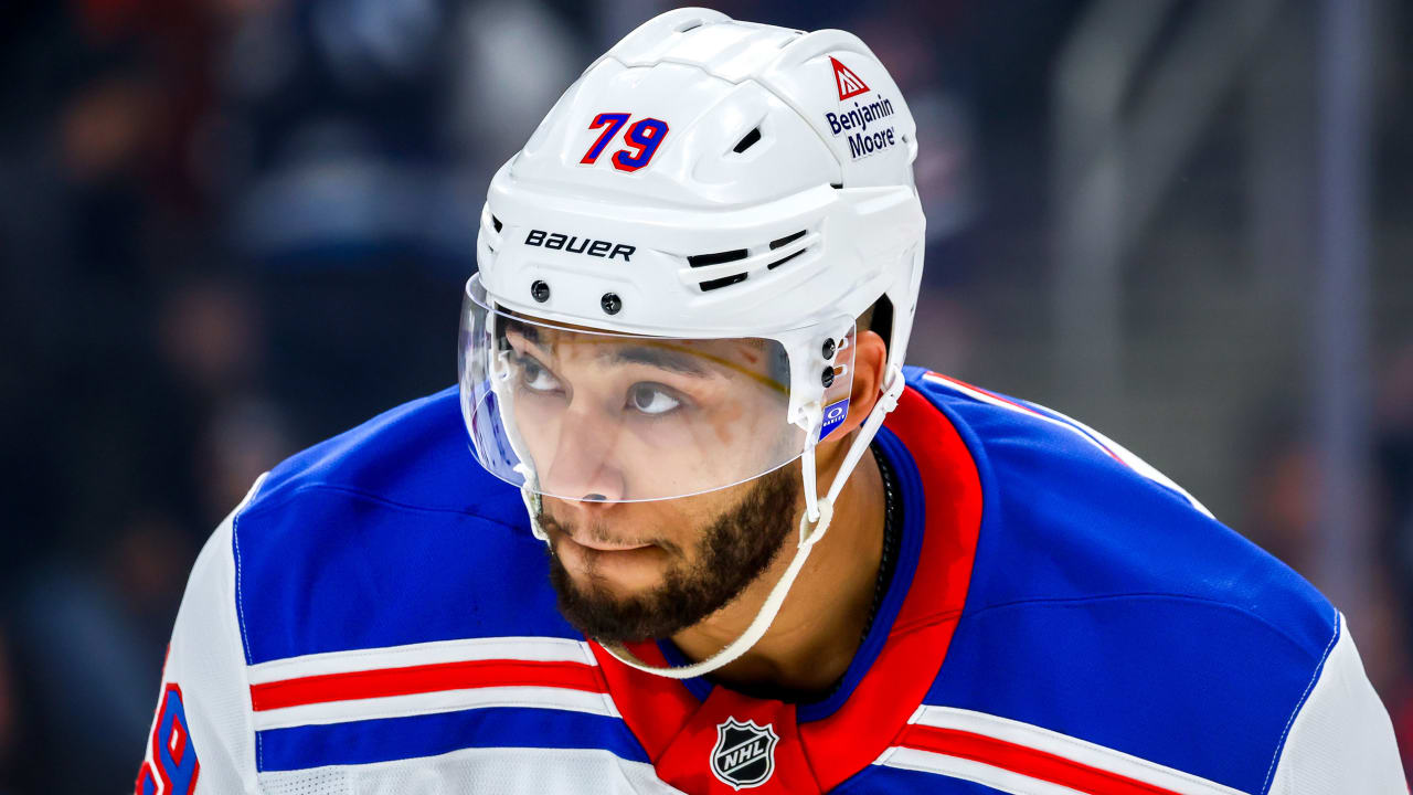 K’Andre Miller passe des Rangers aux Hurricanes | LNH.com