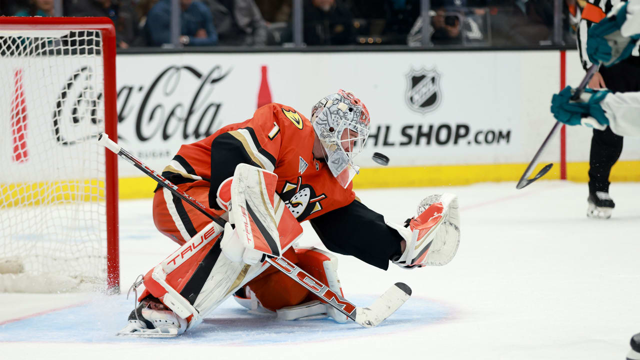 Qualifying offers extended to NHL restricted free agents | NHL.com