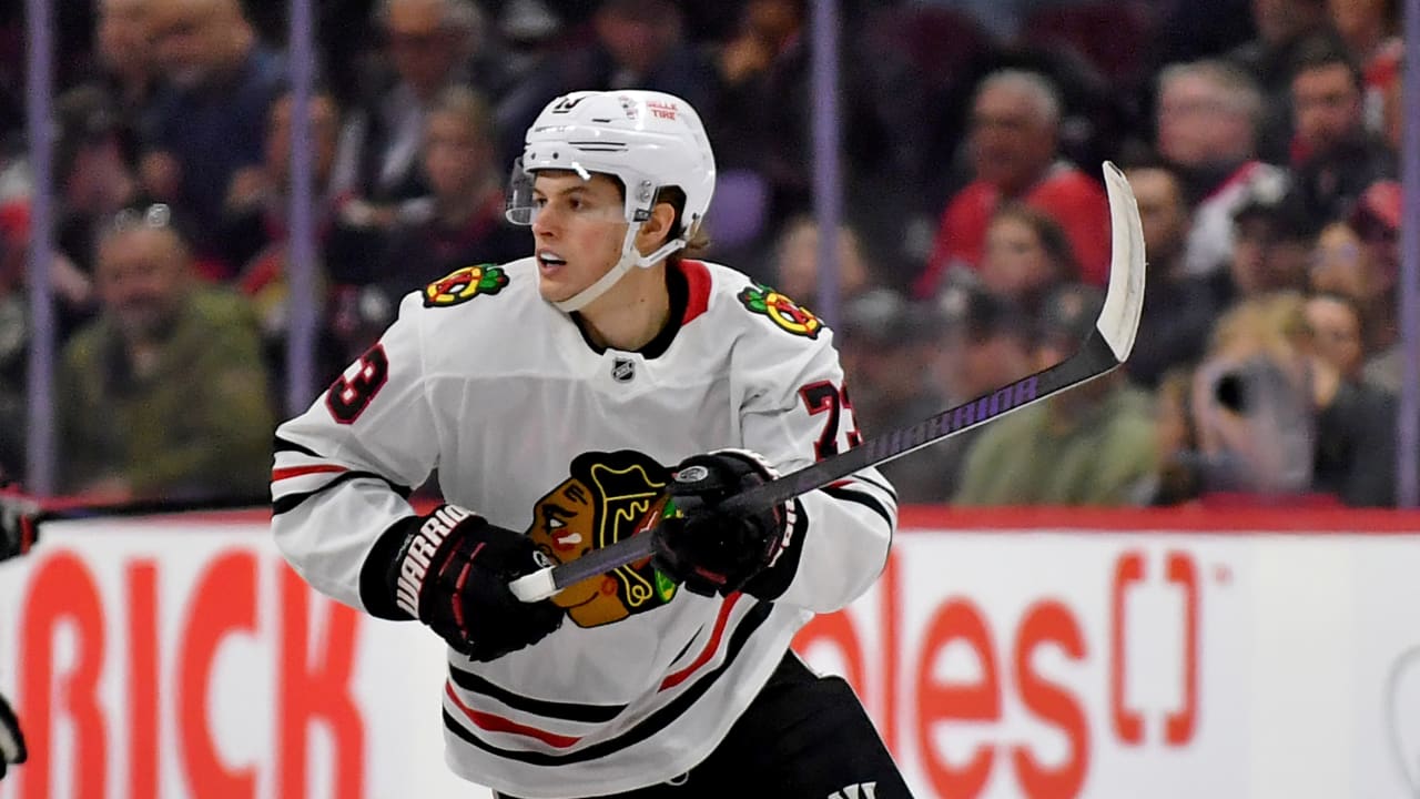 Lukas Reichel: Zwischen Tribüne und Bestwerten | NHL.com/de