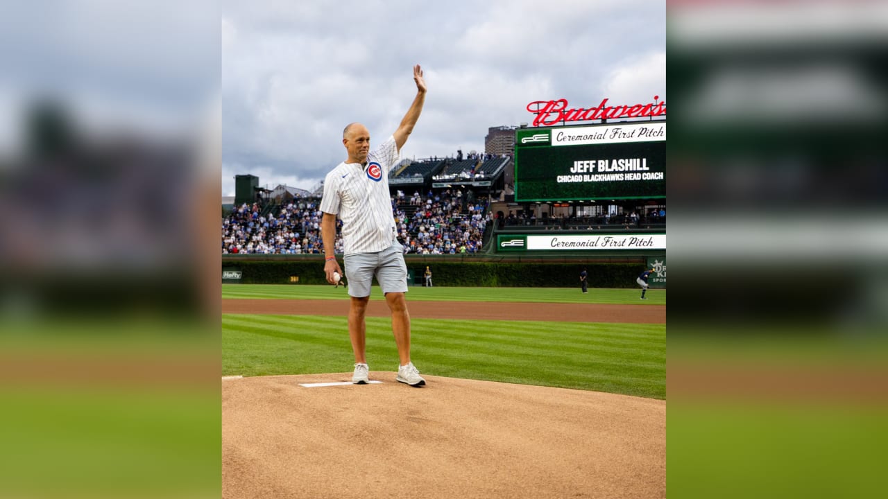 Blashill visits Wrigley Field to throw out 1st pitch | NHL.com