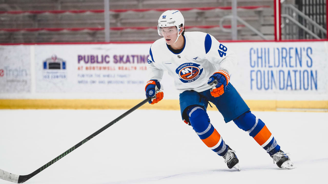 Schaefer skates with Islanders eyeing opening night roster | NHL.com