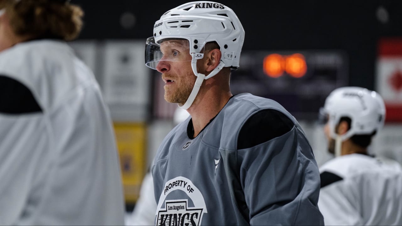 NHL Status Report: Perry makes Kings debut against Blues | NHL.com