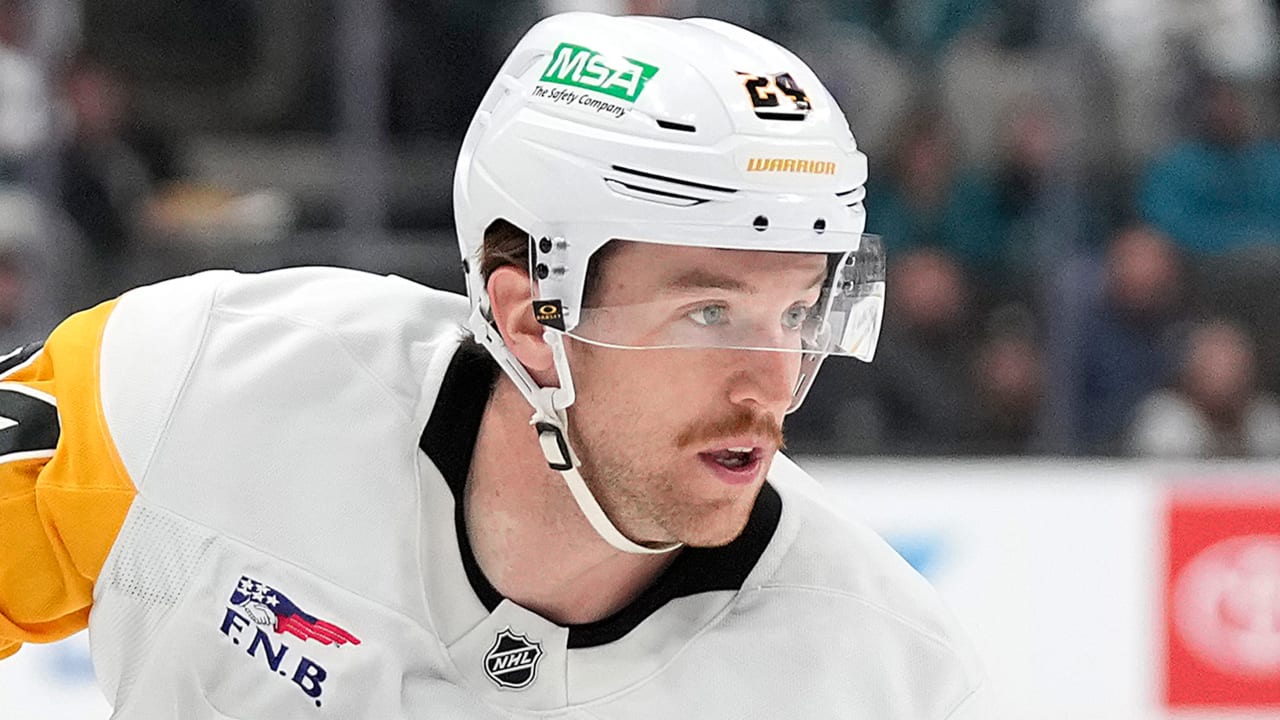 Grzelcyk signs 1-year, $1 million contract with Blackhawks | NHL.com