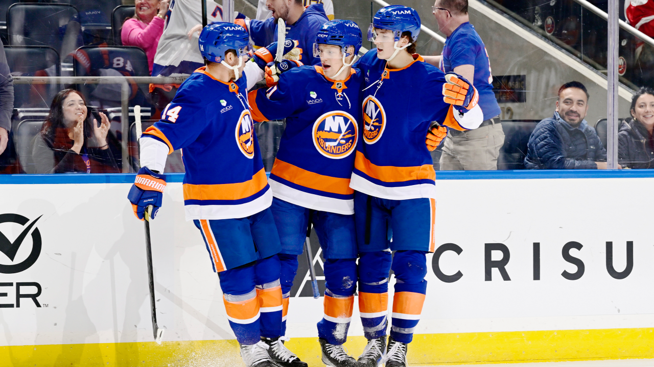Islanders score 7 against Red Wings, win 4th straight | NHL.com